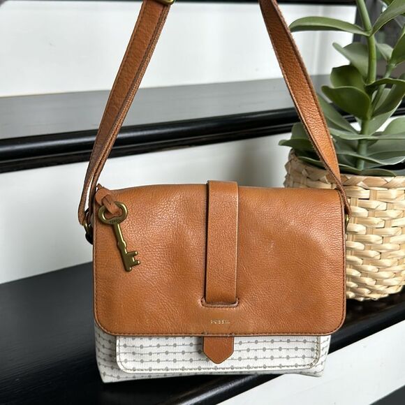 Fossil | Bags | Fossilkinley Genuine Leather Crossbody Shoulder Handbag ...